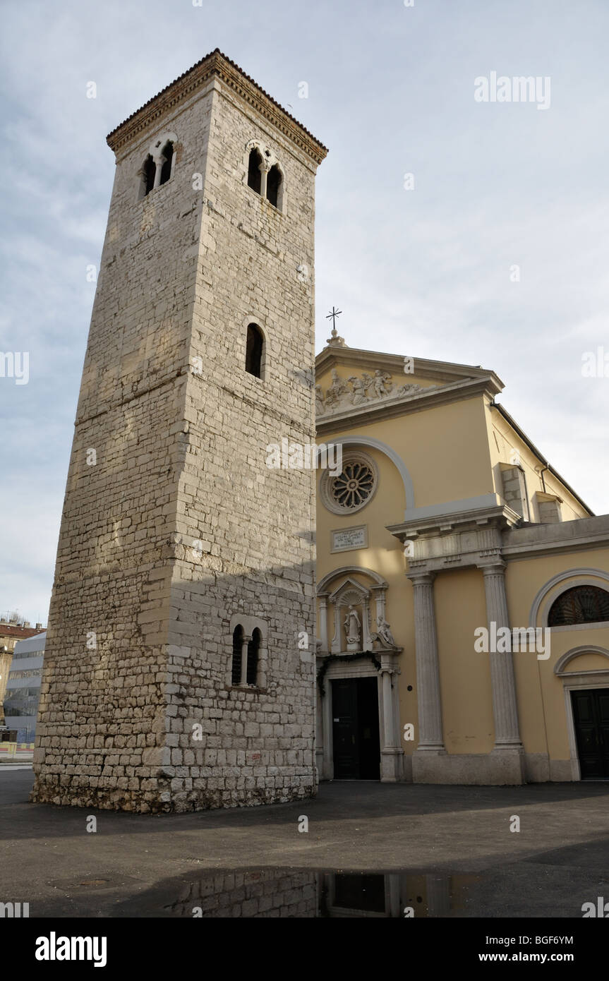 Kosi Toranj High Resolution Stock Photography and Images - Alamy