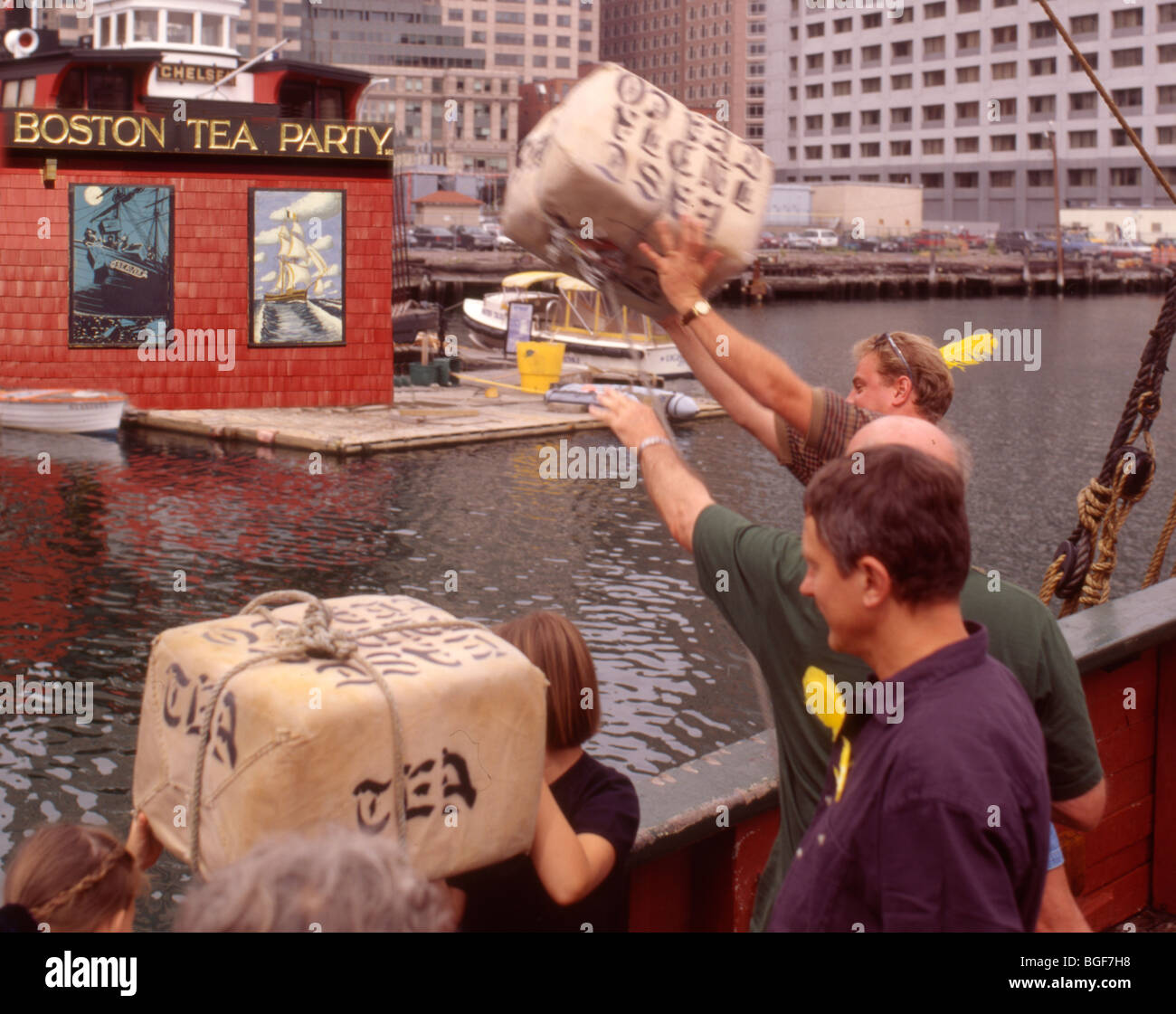 Boston tea party 1773 hi-res stock photography and images - Alamy
