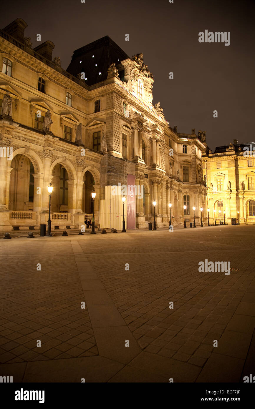 Louvre Museum at night Stock Photo - Alamy
