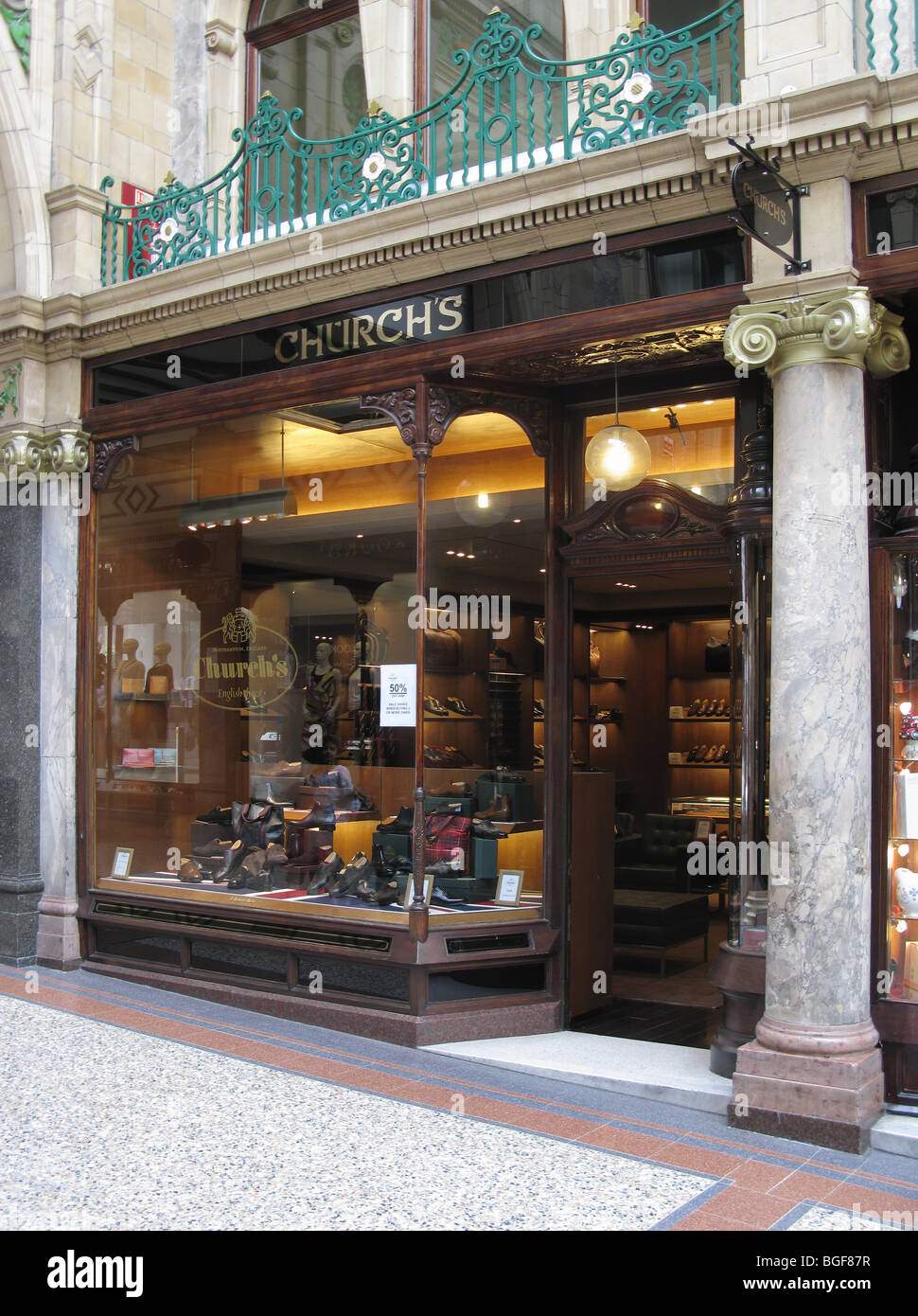 Victorian shop interior hi-res stock photography and images - Alamy