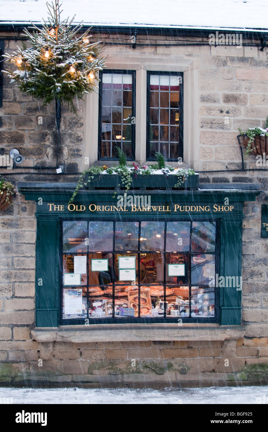 Bakewell pudding shop in the Peak District Derbyshire after heavy snow ...