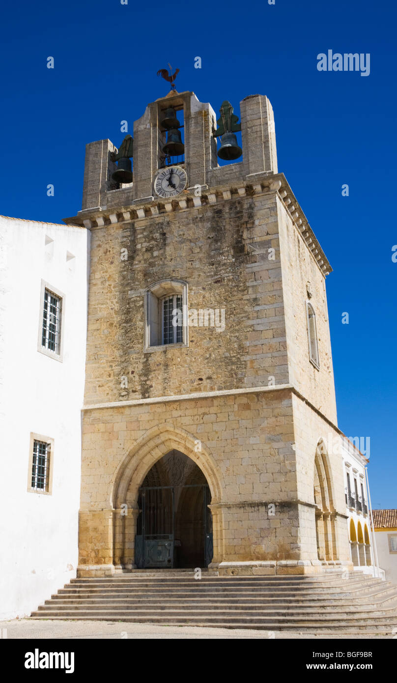 Largo da se square hi-res stock photography and images - Alamy