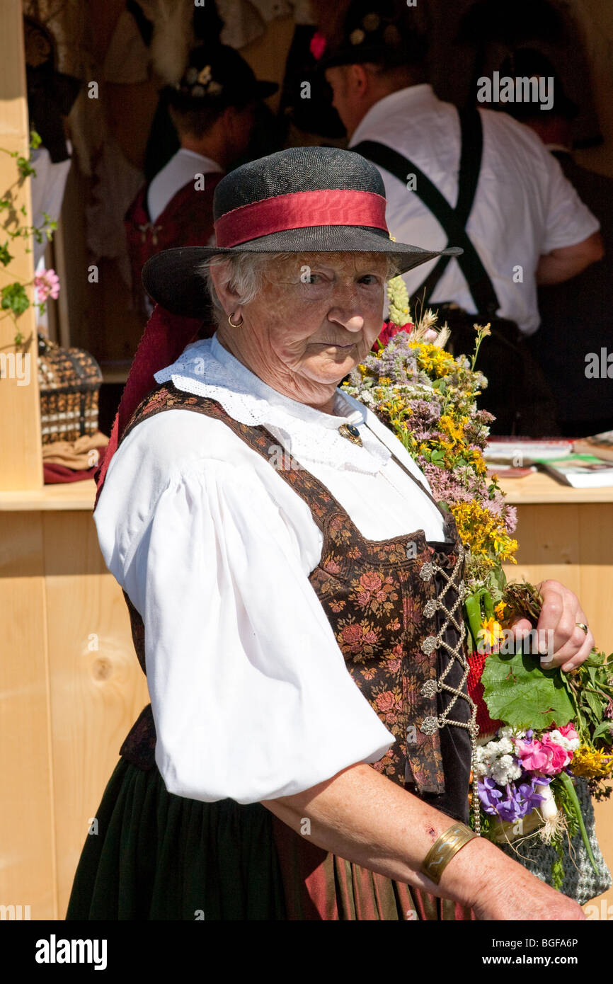 German clothes traditional hi-res stock photography and images - Alamy