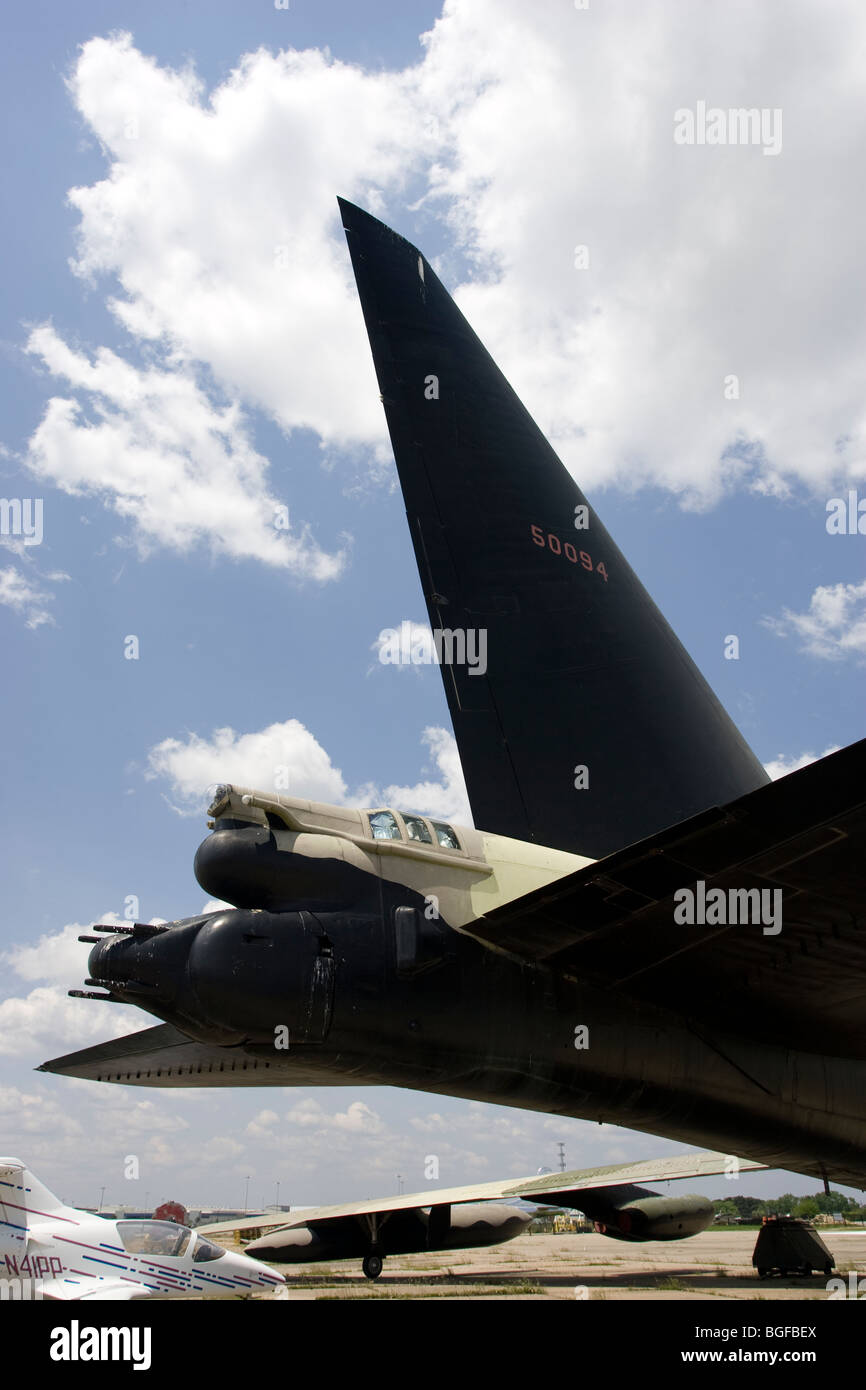 Military jet plane view tail hi-res stock photography and images - Alamy