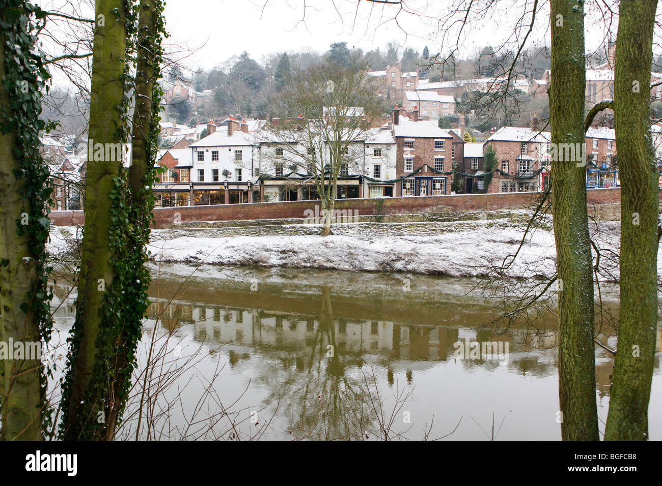 The River Severn in Ironbridge, Telford, Shropshire in snow during ...