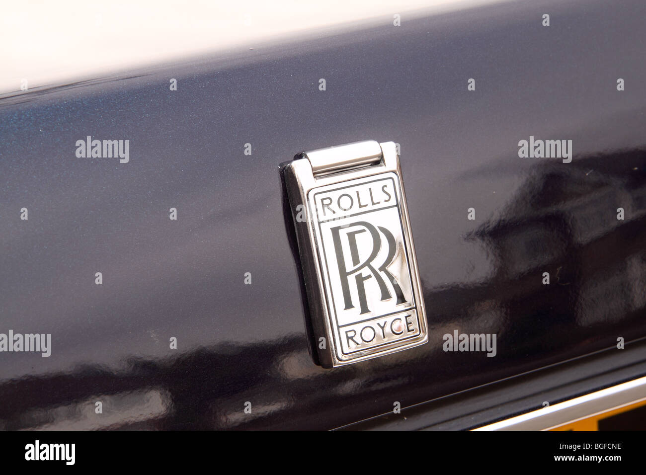 Rr symbol hi-res stock photography and images - Alamy
