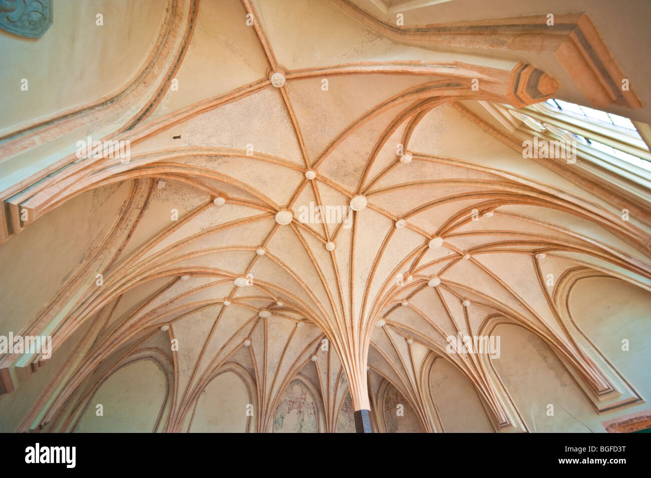 Room with cross vault ceiling in Teutonic Knights castle Malbork, Nogat ...