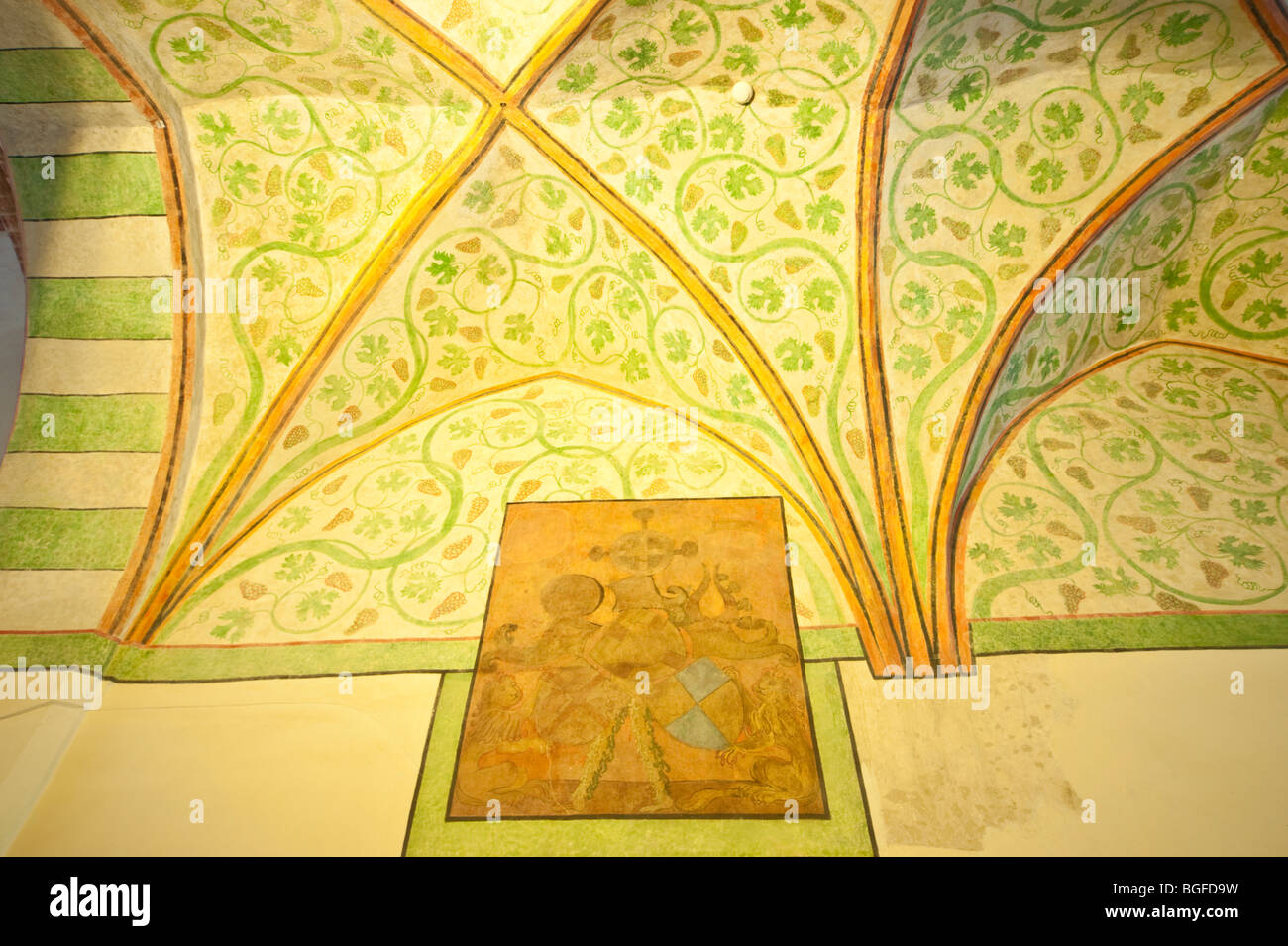 Cross vault hi-res stock photography and images - Alamy