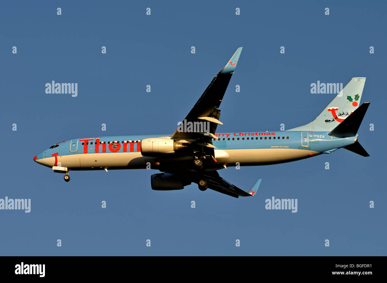 Boeing 737 800 thomson hi-res stock photography and images - Alamy
