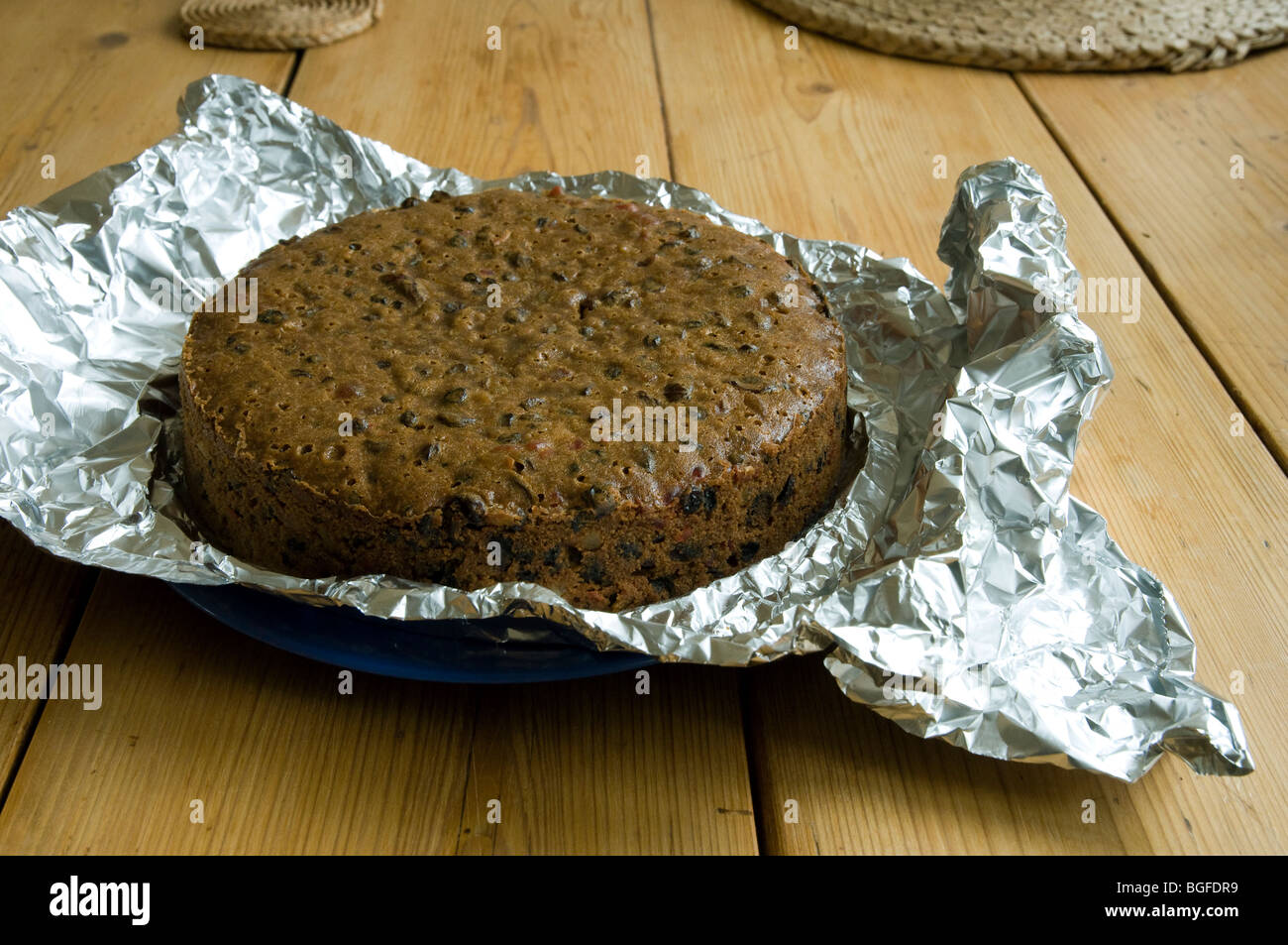 Marzipan icing fruit cake hi-res stock photography and images - Alamy