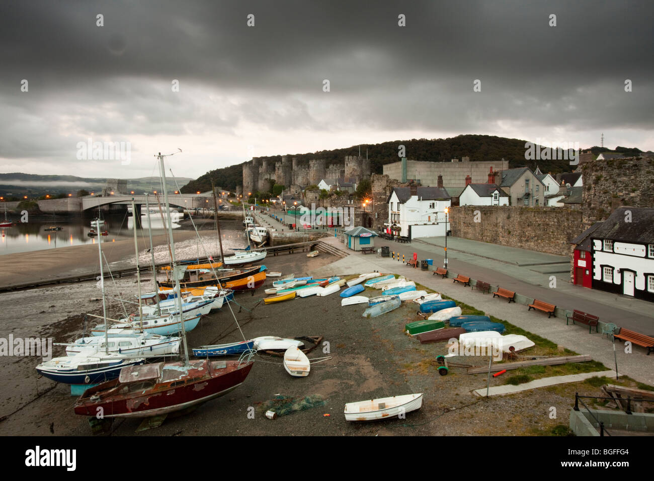 Conwy boats dawn wales hi-res stock photography and images - Alamy