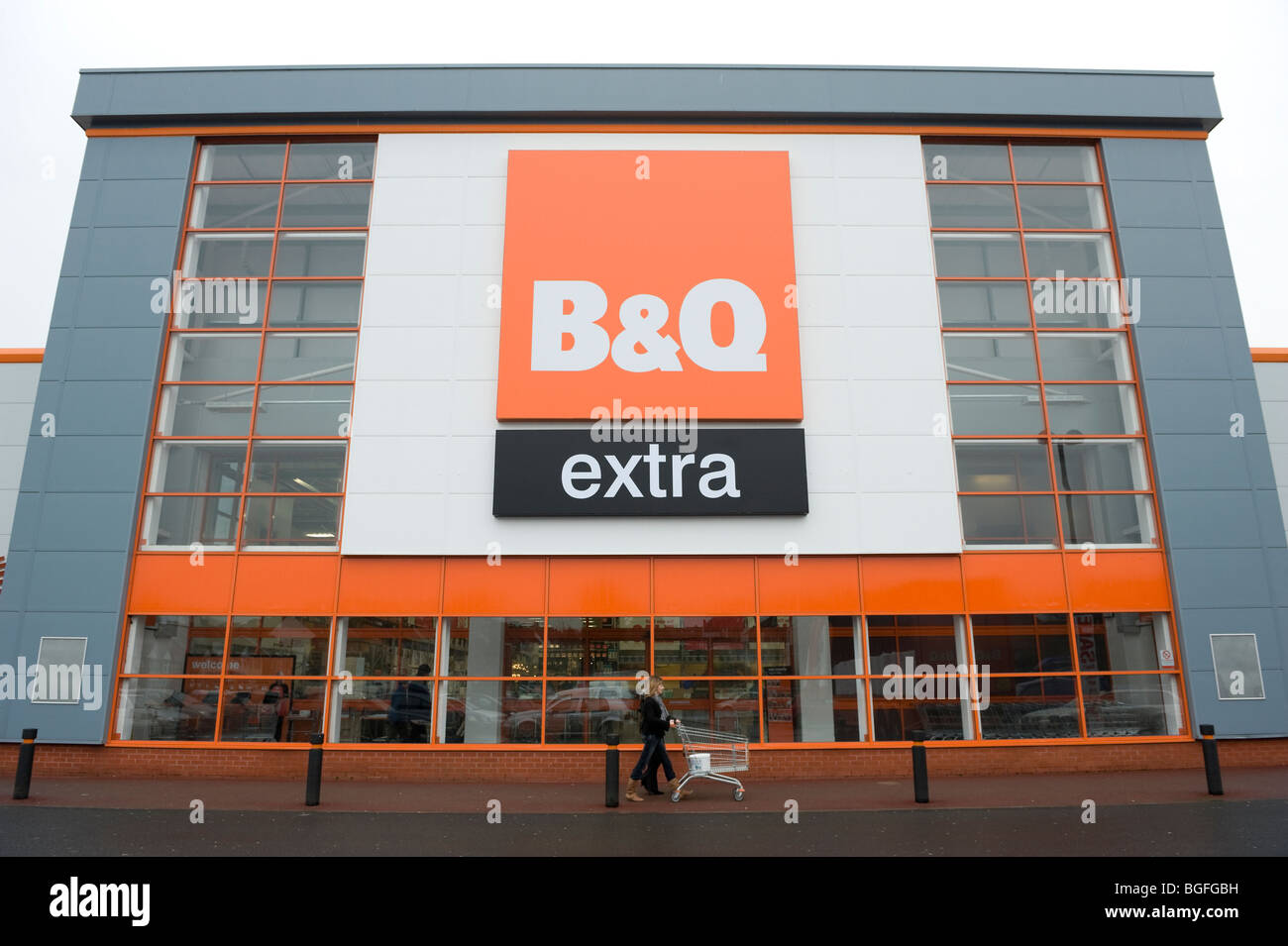 Exterior of B&Q DIY superstore Stock Photo - Alamy