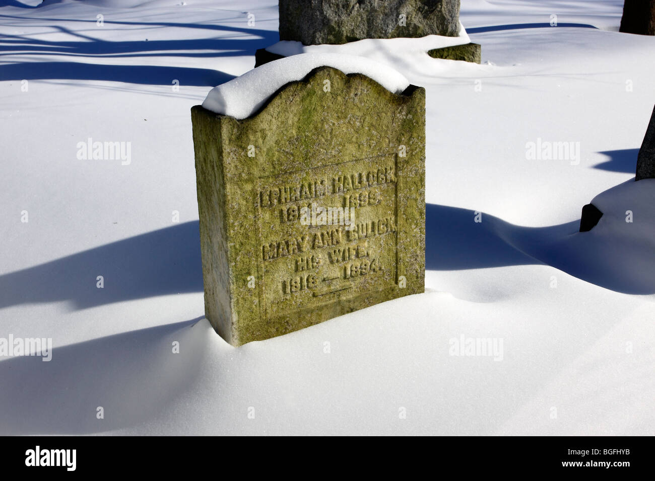 Winter cold death burial shadow drift hi-res stock photography and ...