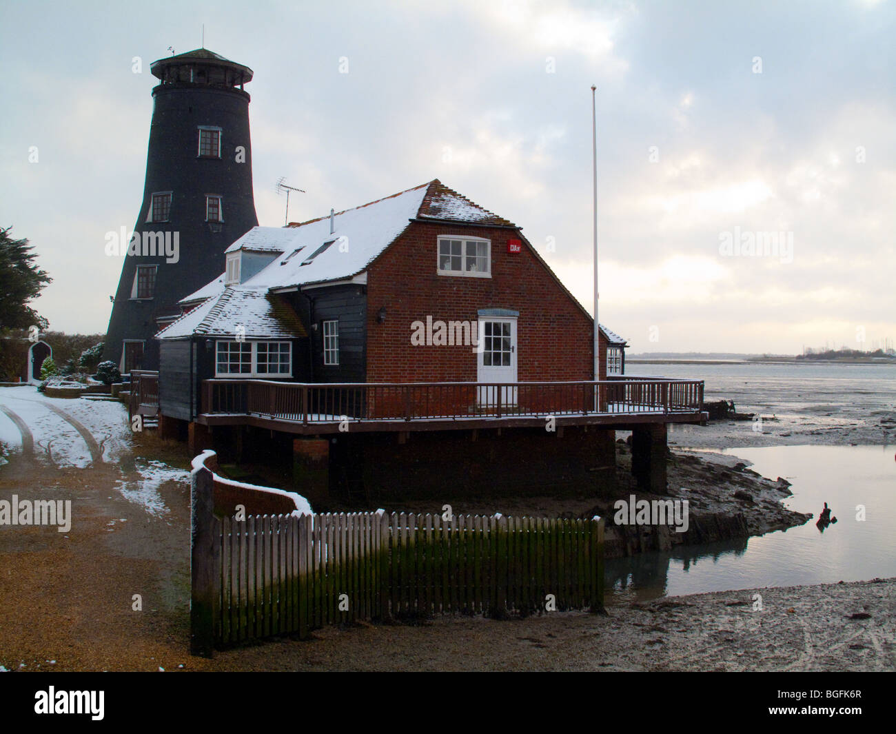 2010 winter uk blizzard hi-res stock photography and images - Alamy