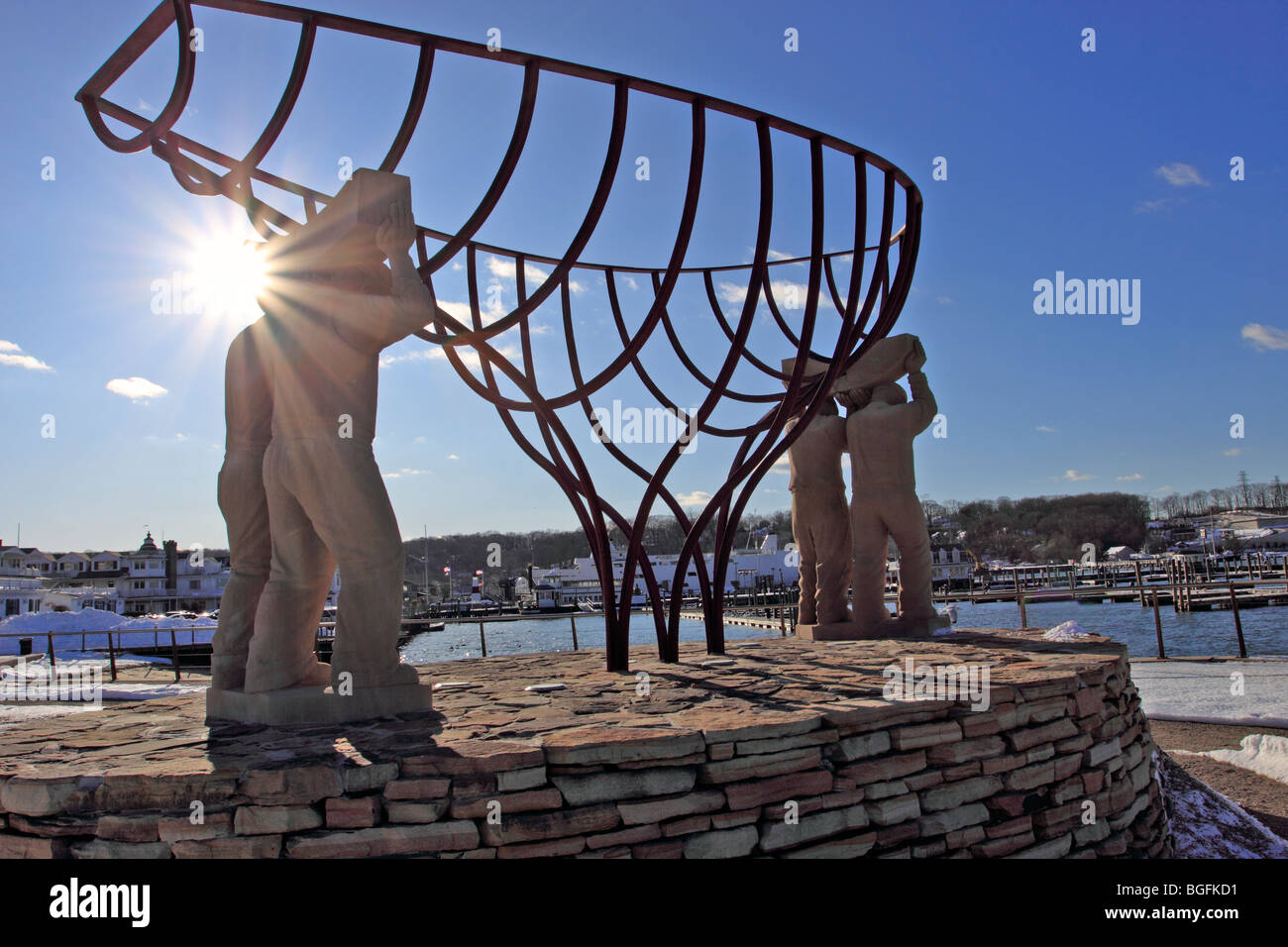 Shipbuilding statue hi-res stock photography and images - Alamy