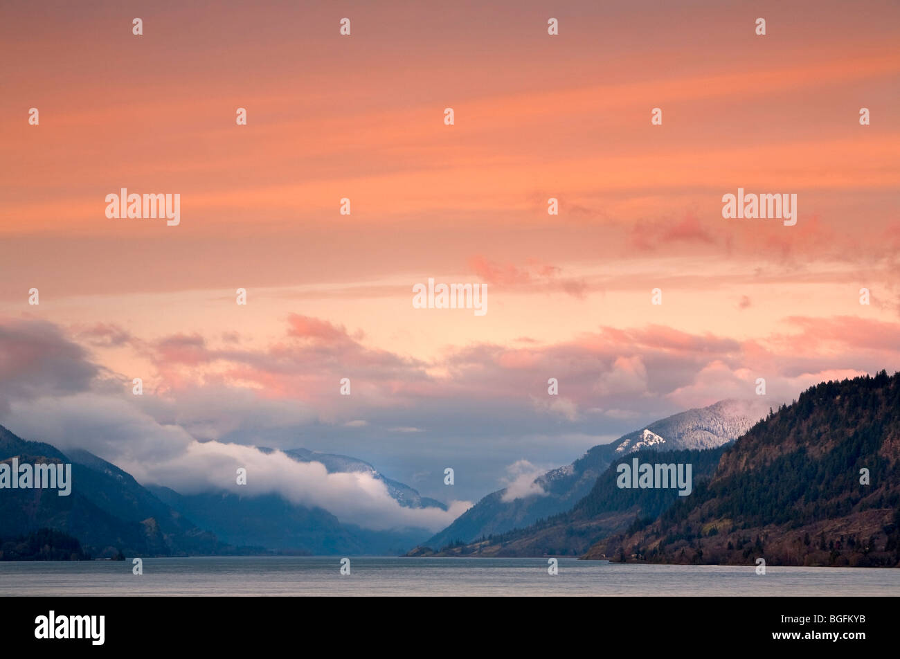 Oregon washington border hi-res stock photography and images - Alamy