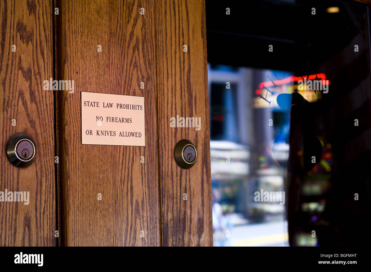 Weapons prohibition sign hi-res stock photography and images - Alamy