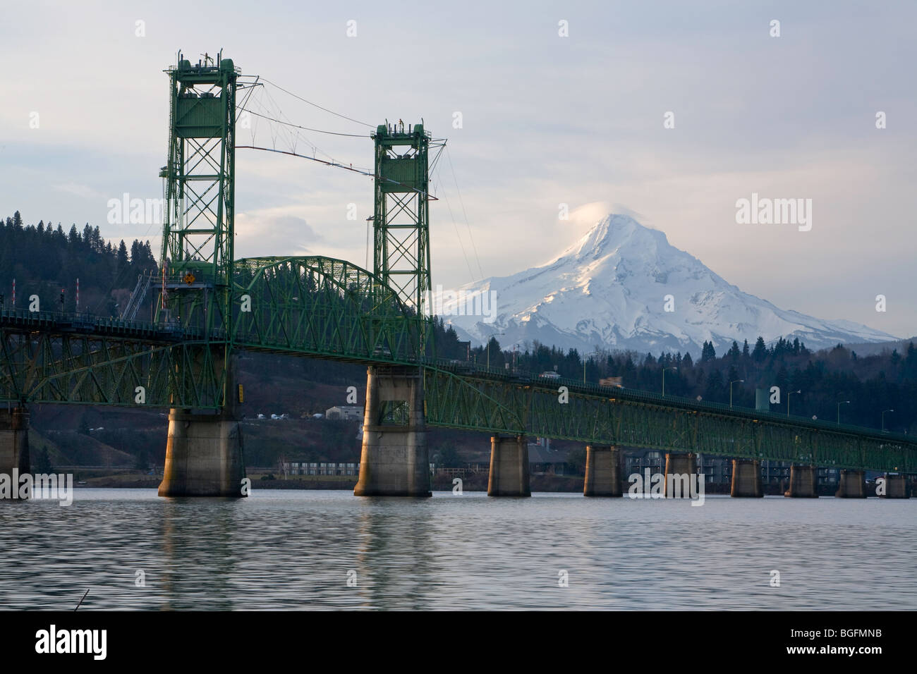 Hood River Bridge and Mt. Hood Stock Photo - Alamy