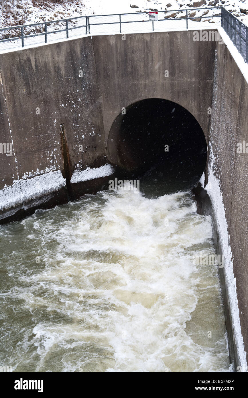 Dillon Dam located near Zanesville Ohio Stock Photo - Alamy