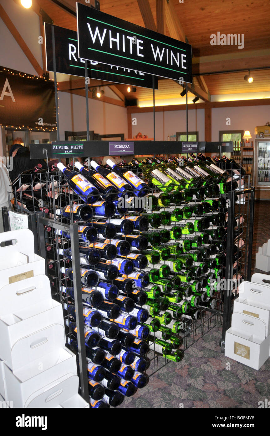 Wine display hi-res stock photography and images - Alamy