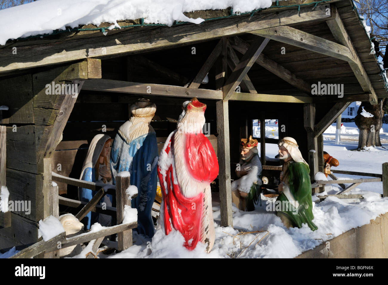 Outdoor Nativity scene with snow Stock Photo - Alamy