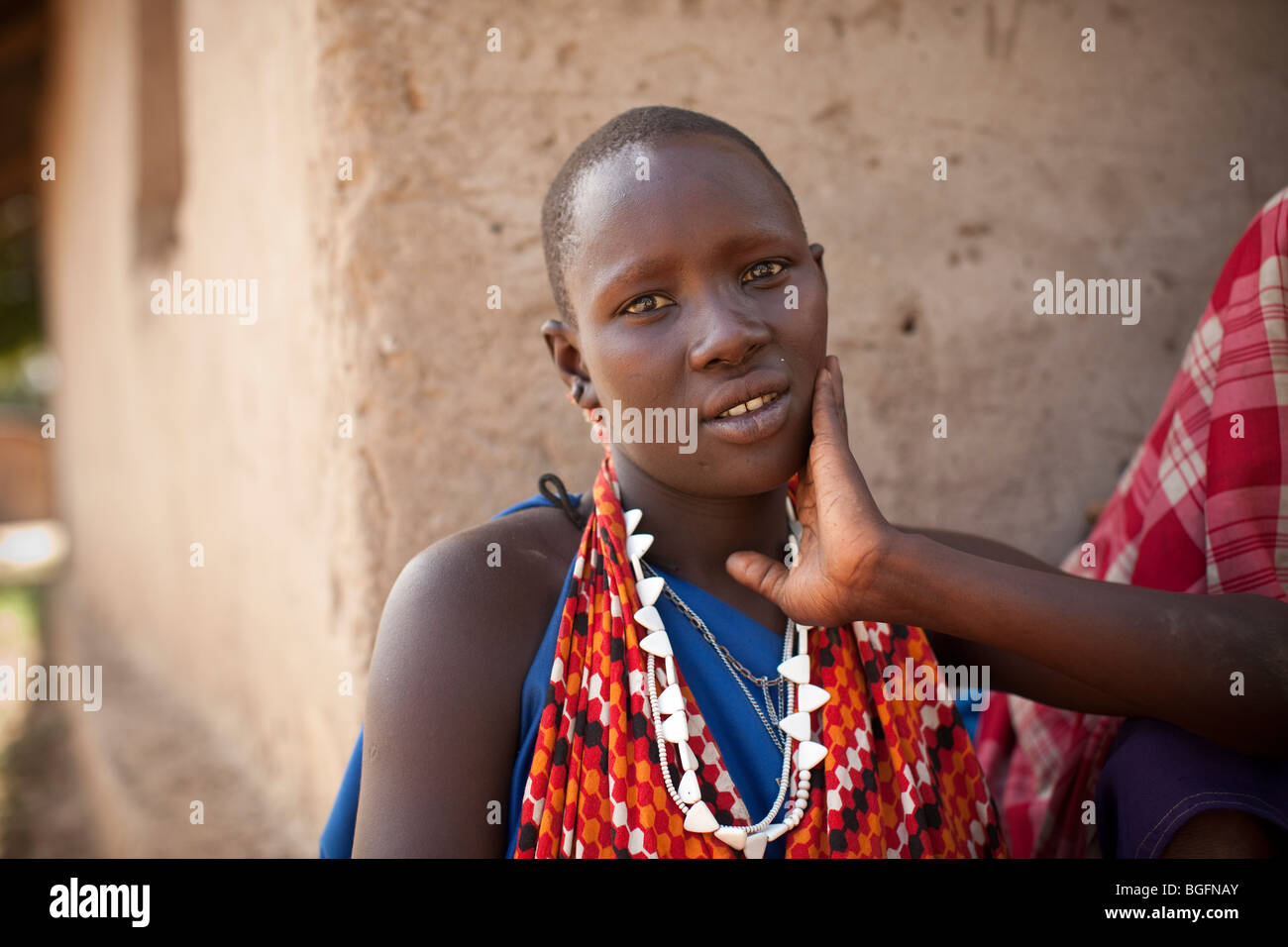 Maasai traditional dress hi-res stock photography and images - Alamy