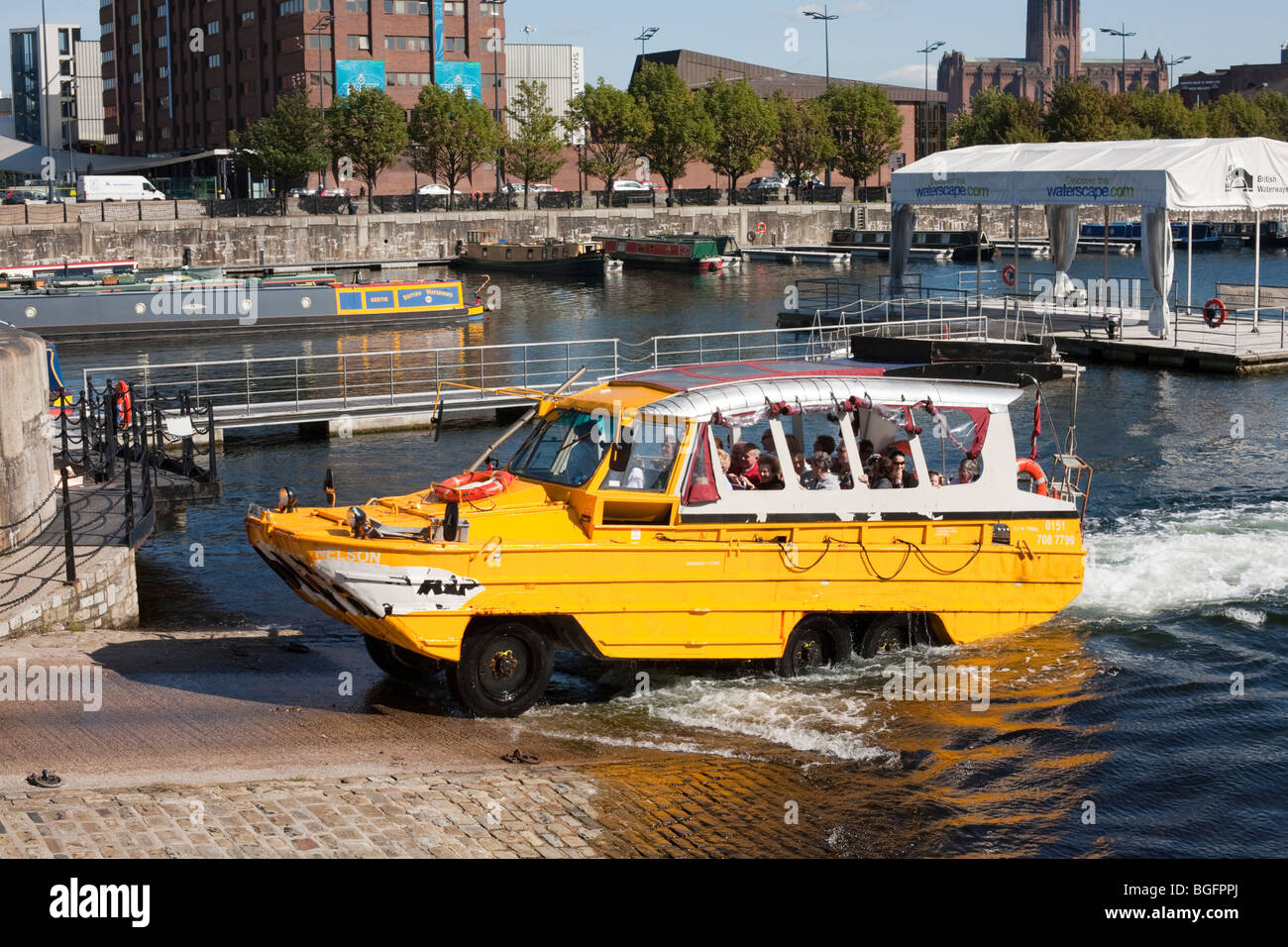 Water tourist bus, Albert Docks, Liverpool Stock Photo - Alamy