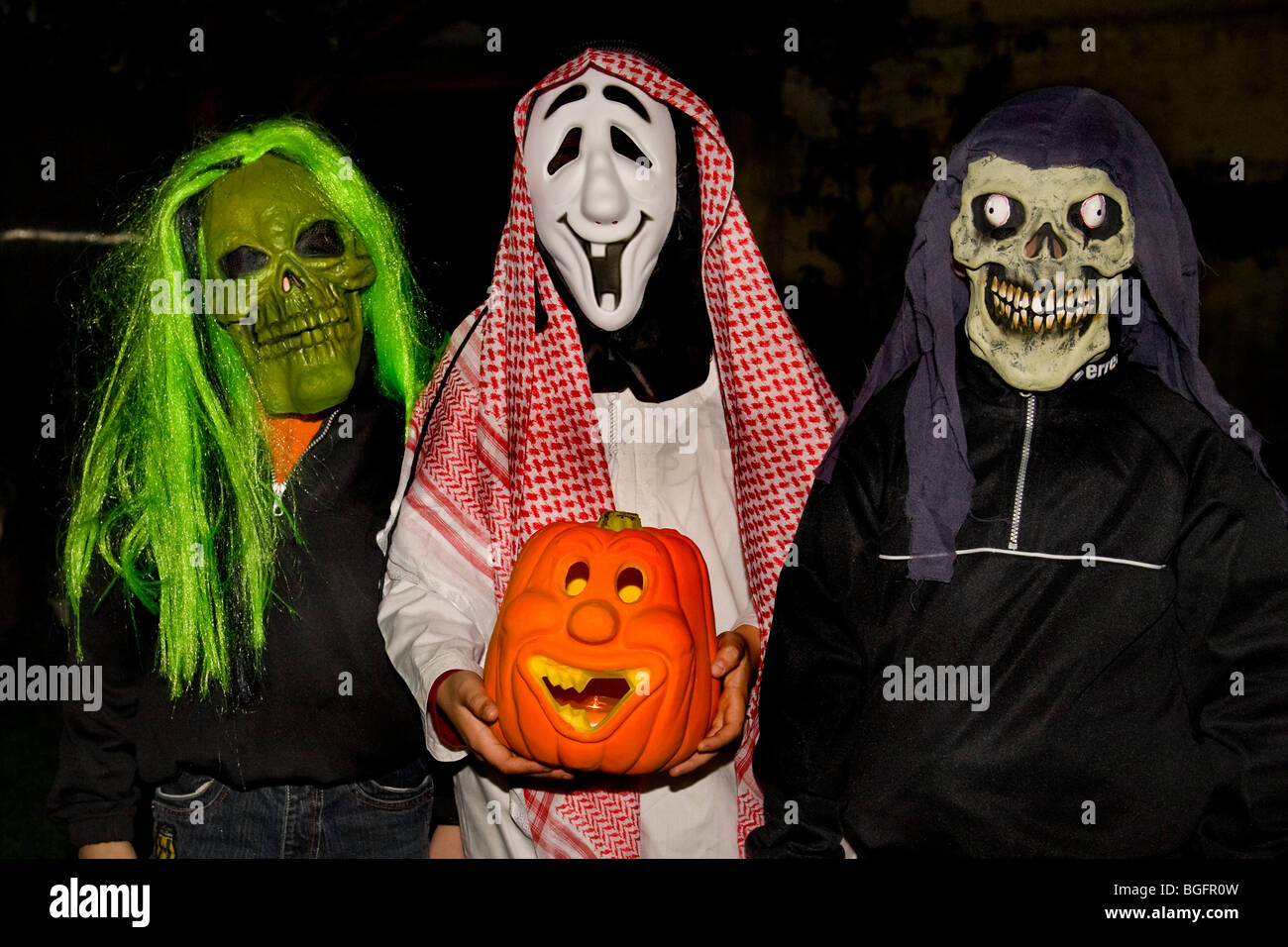 Ghouls ghosts hi-res stock photography and images - Alamy