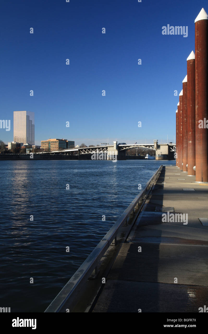 Downtown from morrison bridge hi-res stock photography and images - Alamy