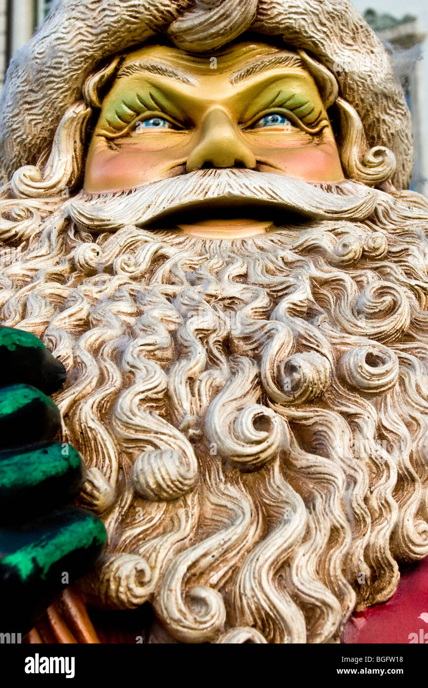 Santa klaus holiday hi-res stock photography and images - Alamy