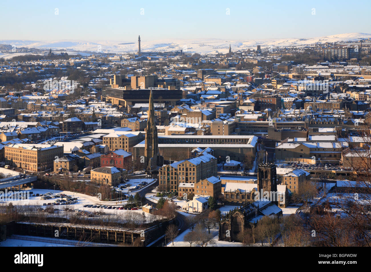Halifax town hall calderdale hi-res stock photography and images - Alamy