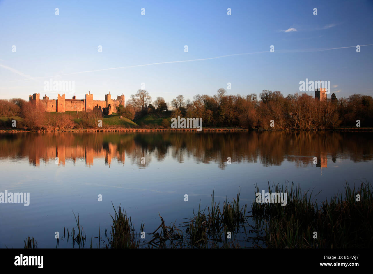 Framlingham Castle reflection in the mere Framlingham village Suffolk ...
