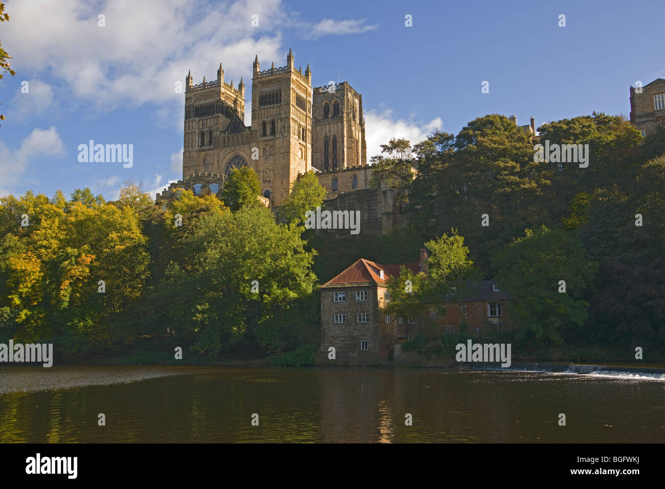 Durham, The river Wear, University Cathedral, County Durham, England ...