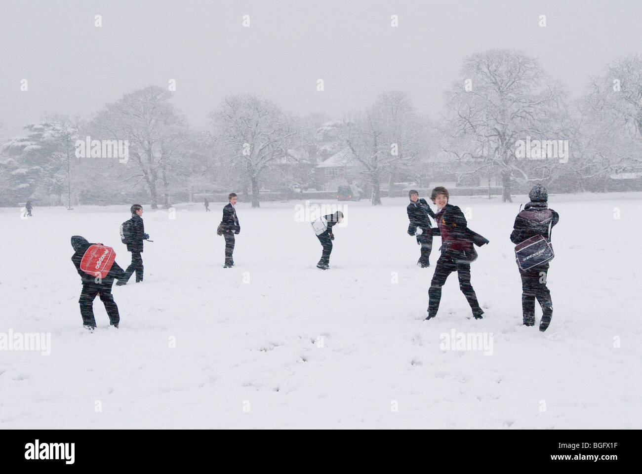 Snow London UK 2010 Snowball fight Rushmere Green, Wimbledon Village ...