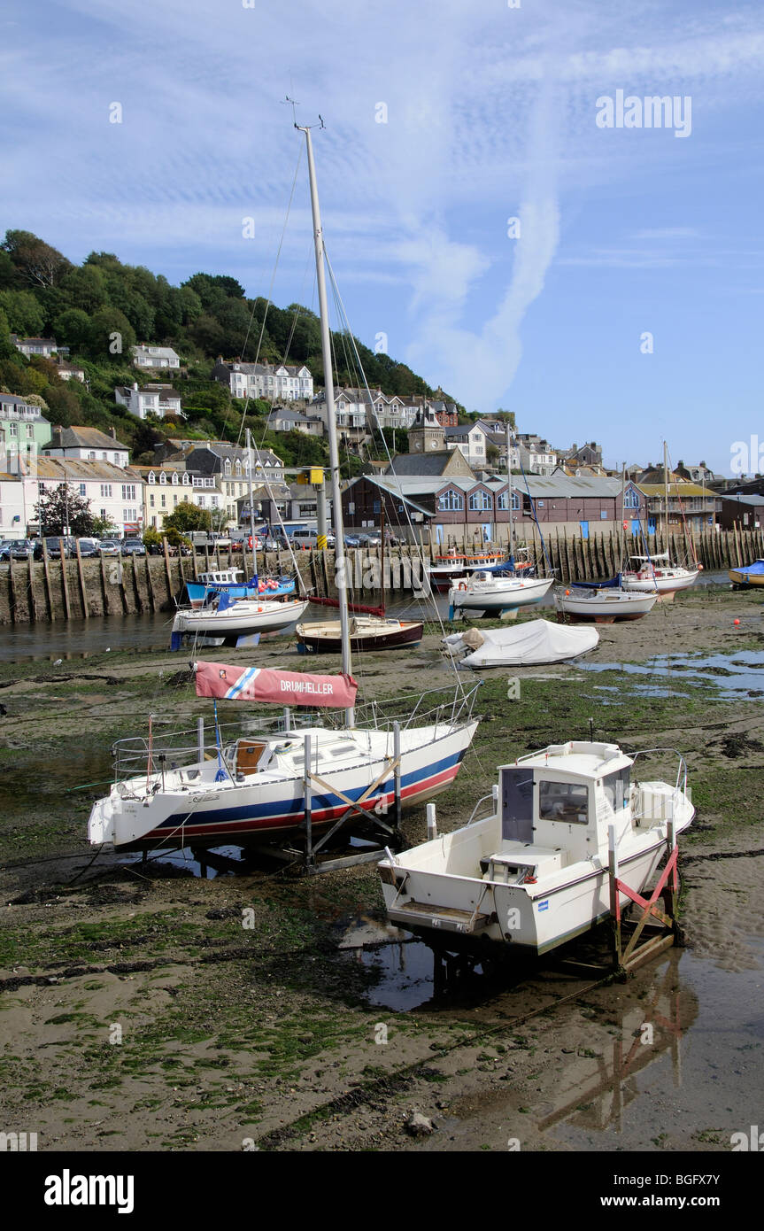 Looe town centre hi-res stock photography and images - Alamy