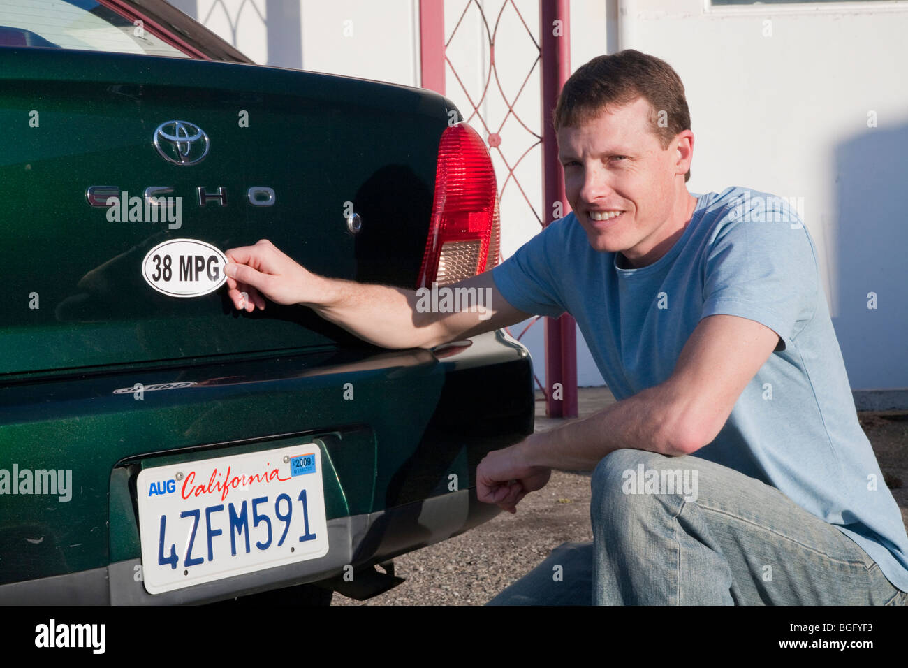 Car efficiency sticker hi-res stock photography and images - Alamy