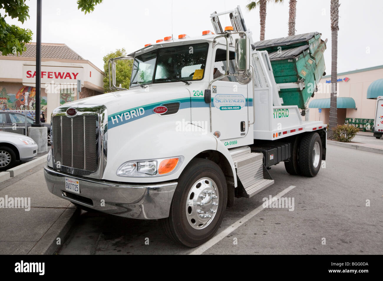 Peterbilt Hybrid Electric (HE) Truck Model 330 Class 6 vehicle ...