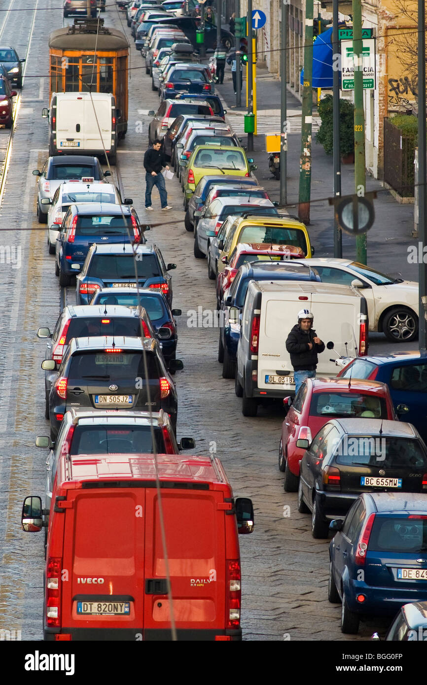 Milan smog hi-res stock photography and images - Alamy
