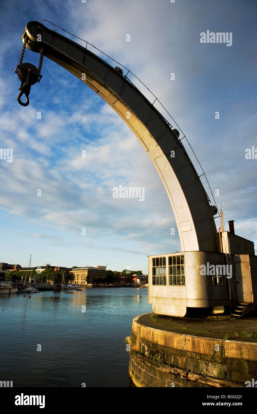 Industrial crane bristol hi-res stock photography and images - Alamy