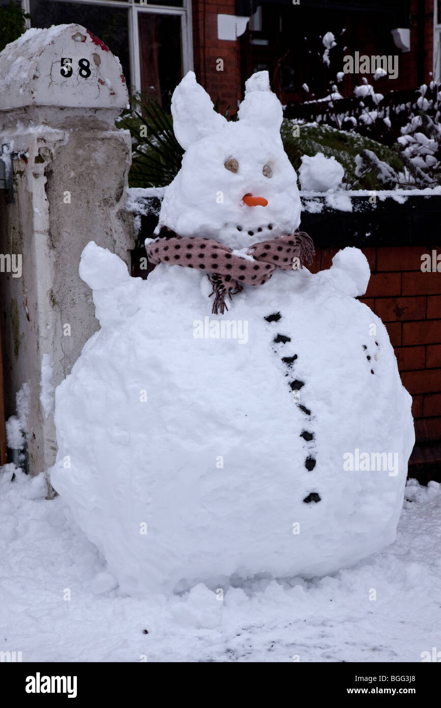 January snowman in Didsbury, Manchester 2010 Stock Photo - Alamy