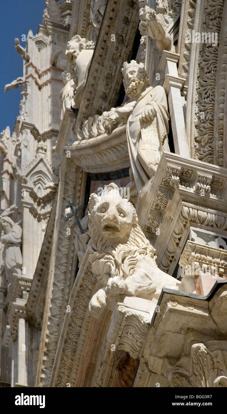Sculpture siena hi-res stock photography and images - Alamy