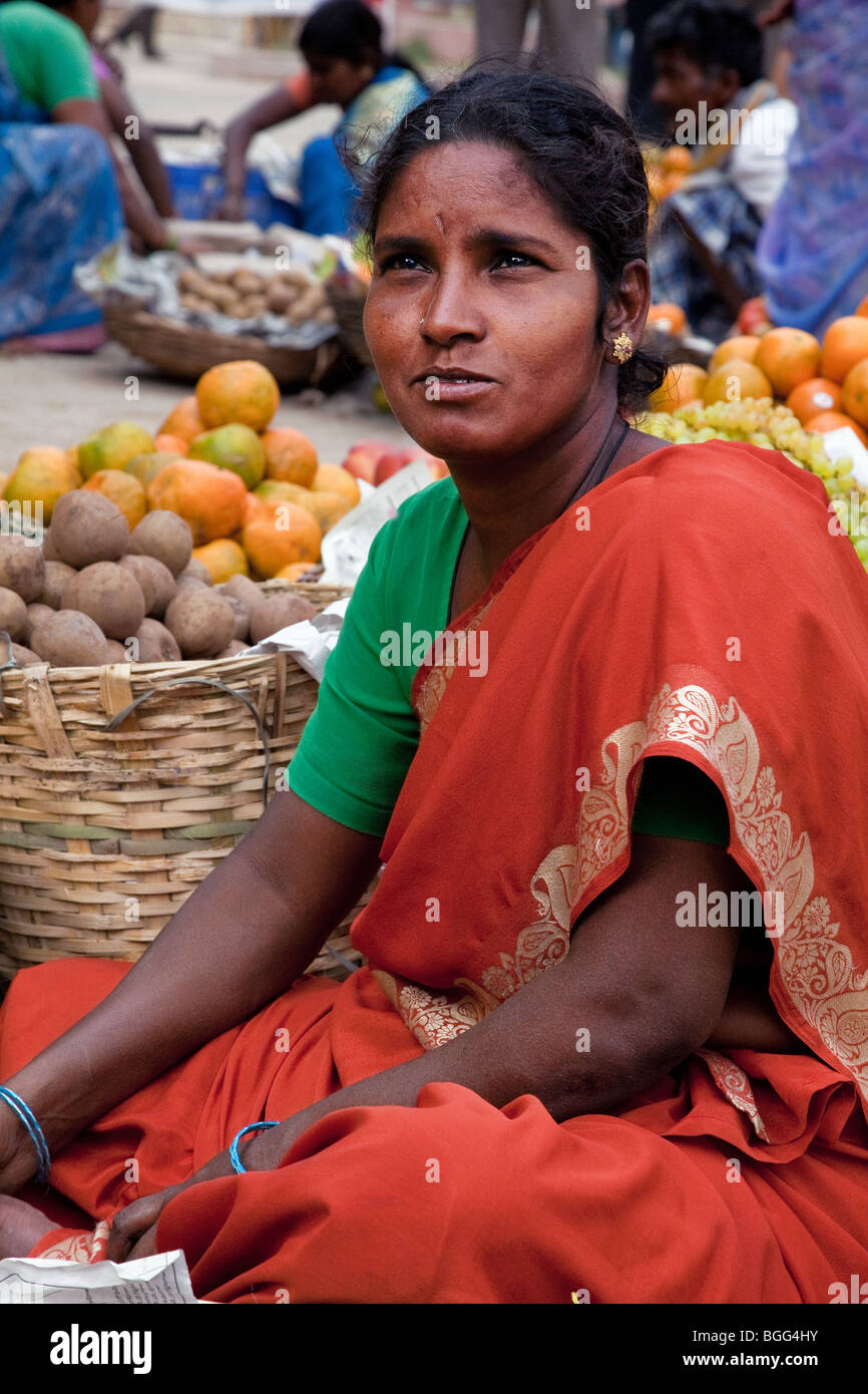 Indian woman selling fruits hi-res stock photography and images - Alamy