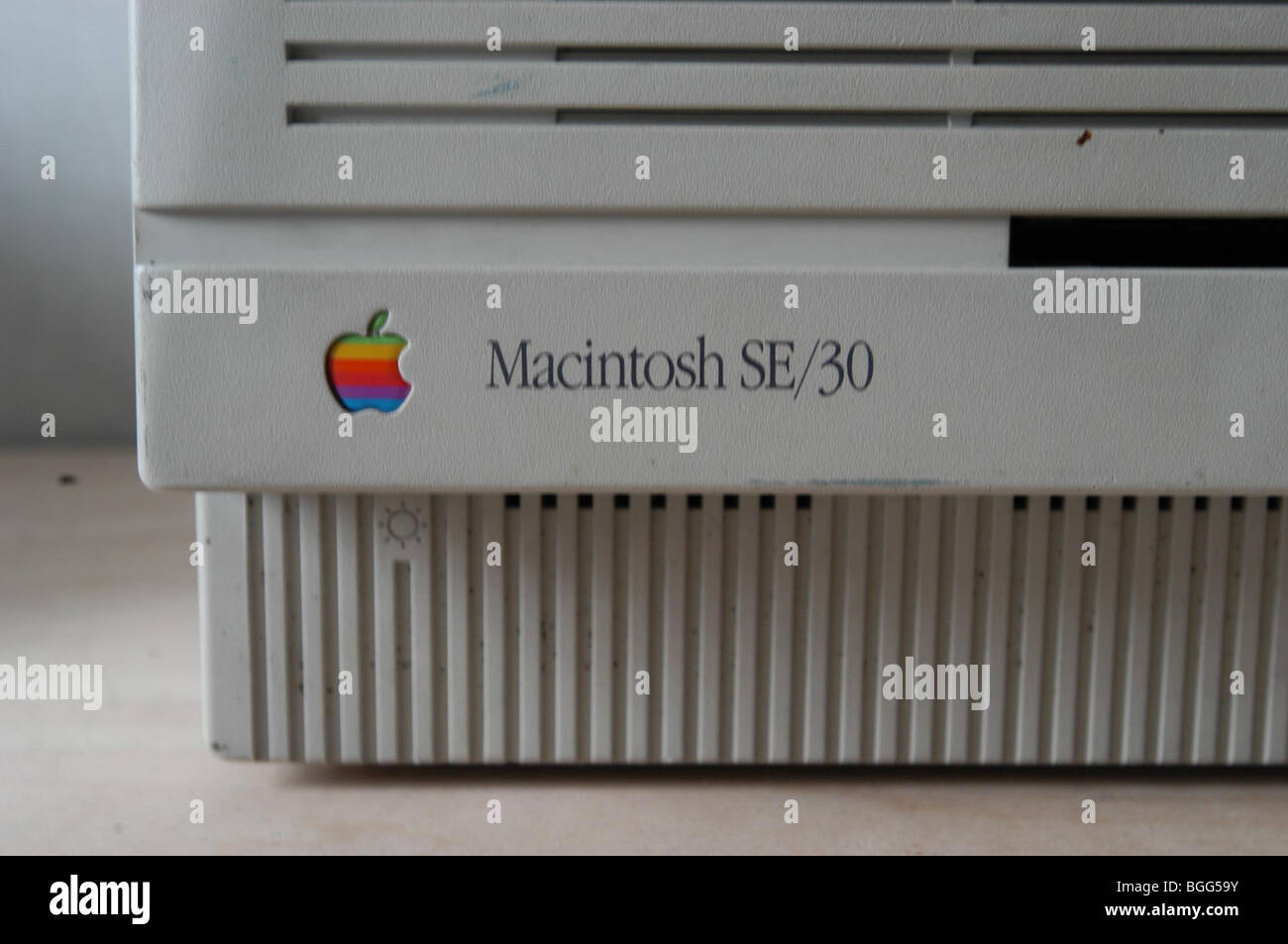 Classic mac computers hi-res stock photography and images - Alamy