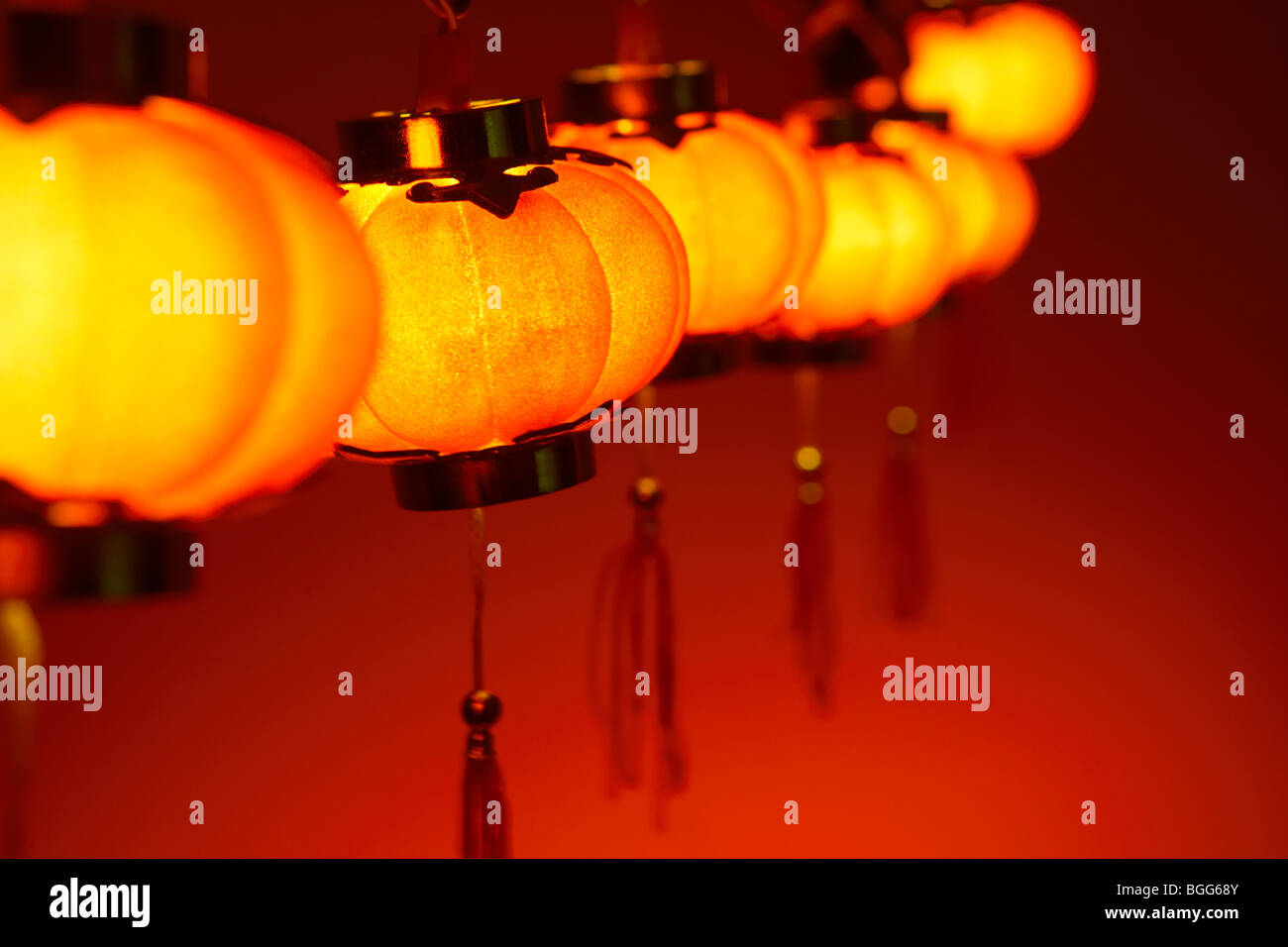 Chinese traditional hand-made lantern Stock Photo - Alamy