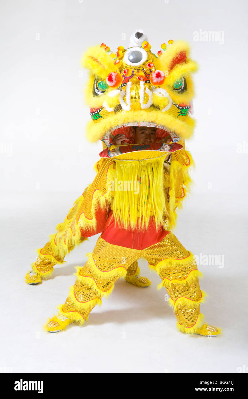 Chinese traditional lion dancing Stock Photo - Alamy