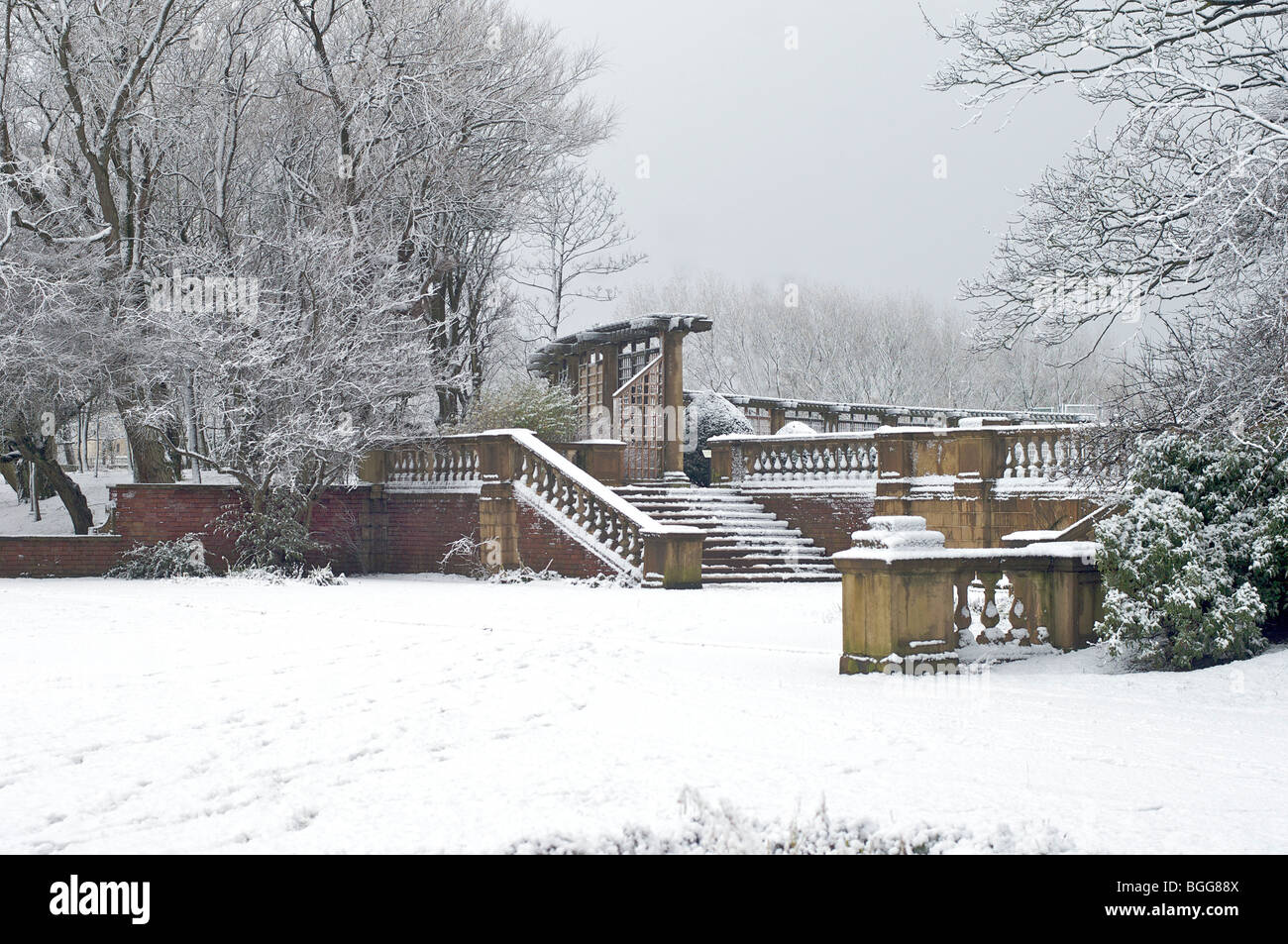 Snowfall in the park Blackpool Stock Photo - Alamy
