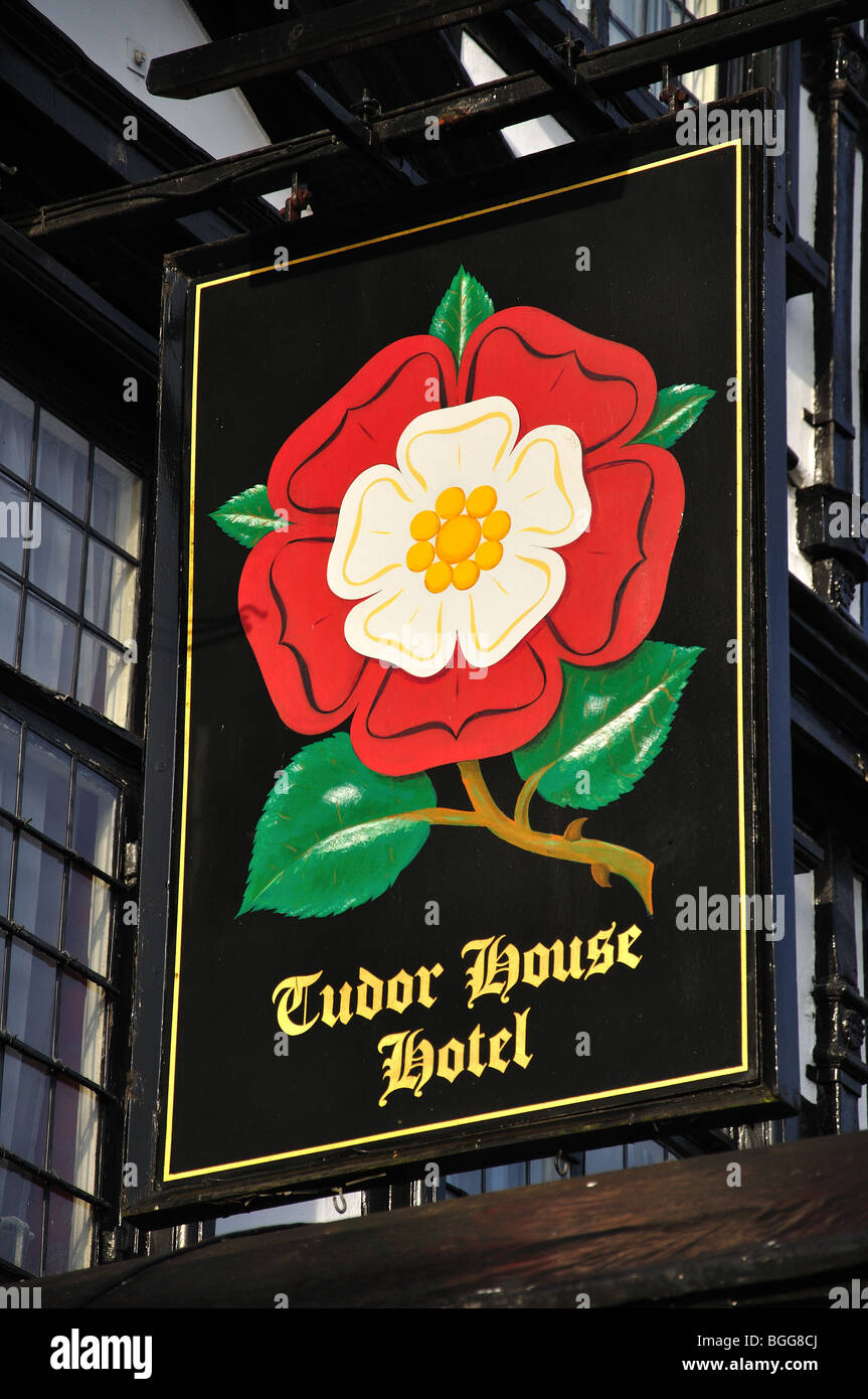 The tudor rose hi-res stock photography and images - Alamy