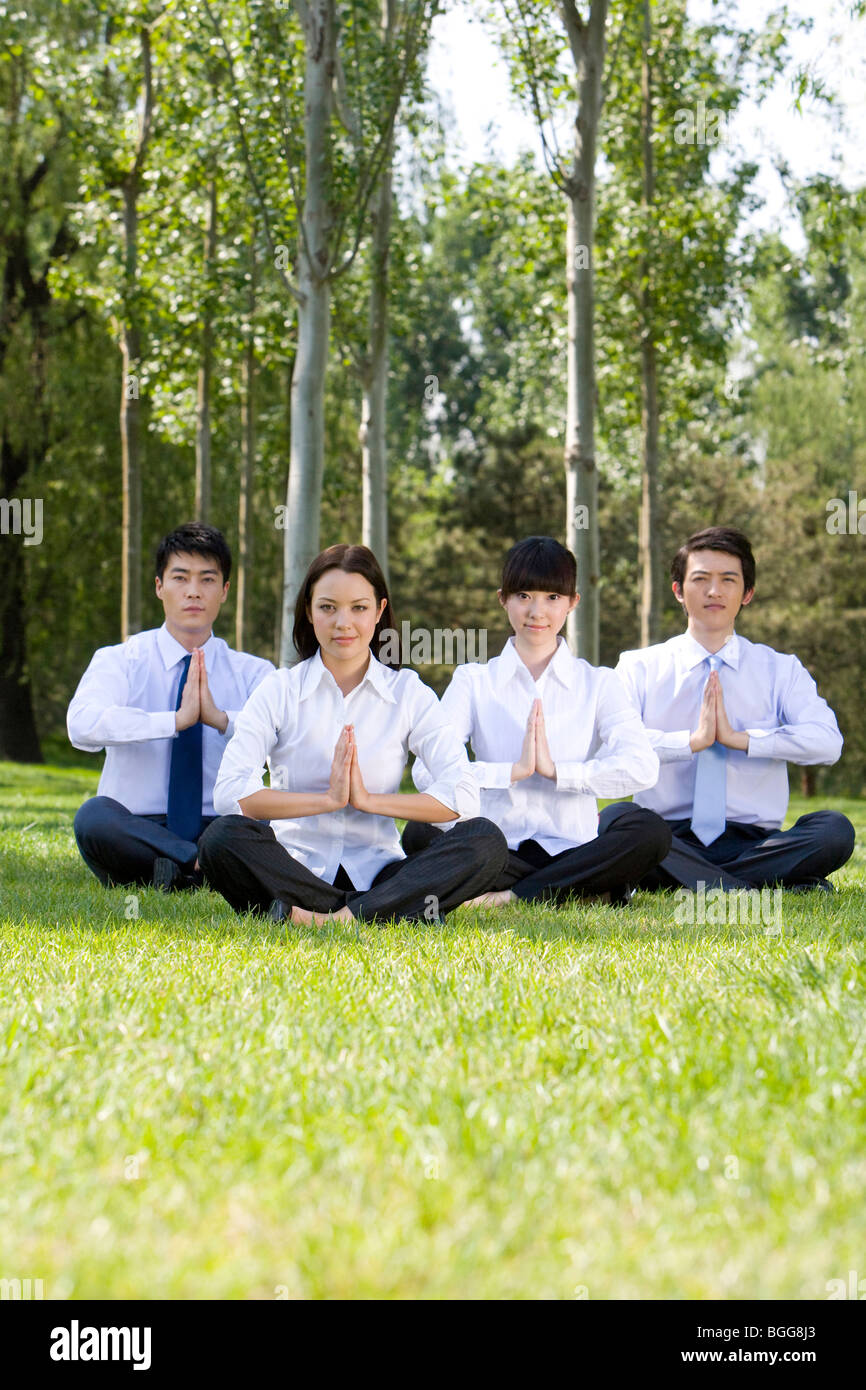 Mediating men hi-res stock photography and images - Alamy