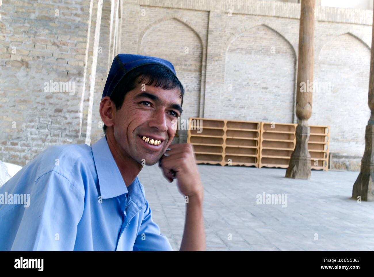 Gold teeth hi-res stock photography and images - Alamy