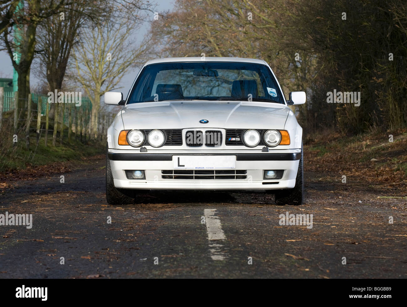 BMW M5 E34 shape - 1988 to 1996 - high performance luxury saloon car ...